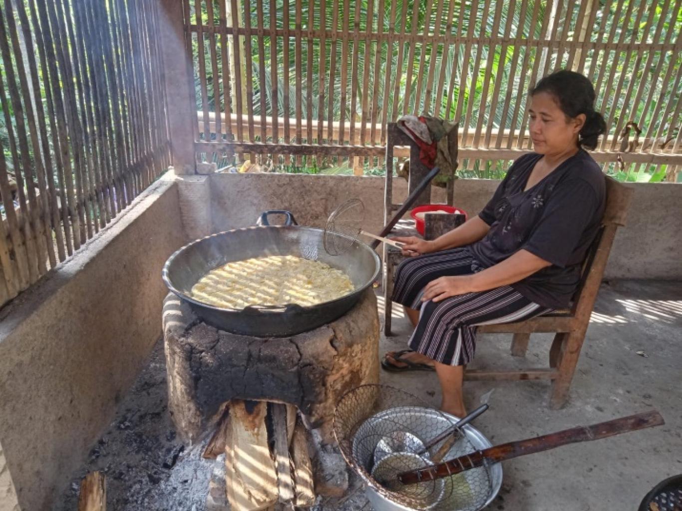 Sale Pisang Subur Makmur: Jajanan Tradisional Enak dari Desa Gayam ...
