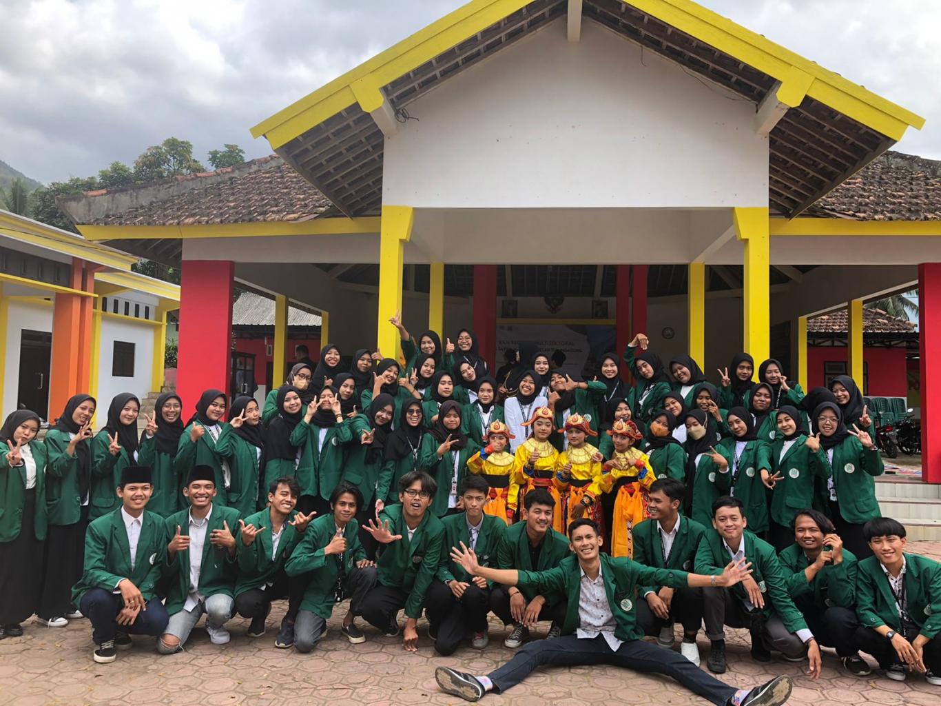 Satu Bulan Lebih Lakukan Pengabdian, Mahasiswa KKN Desa Gayam Pamit ...